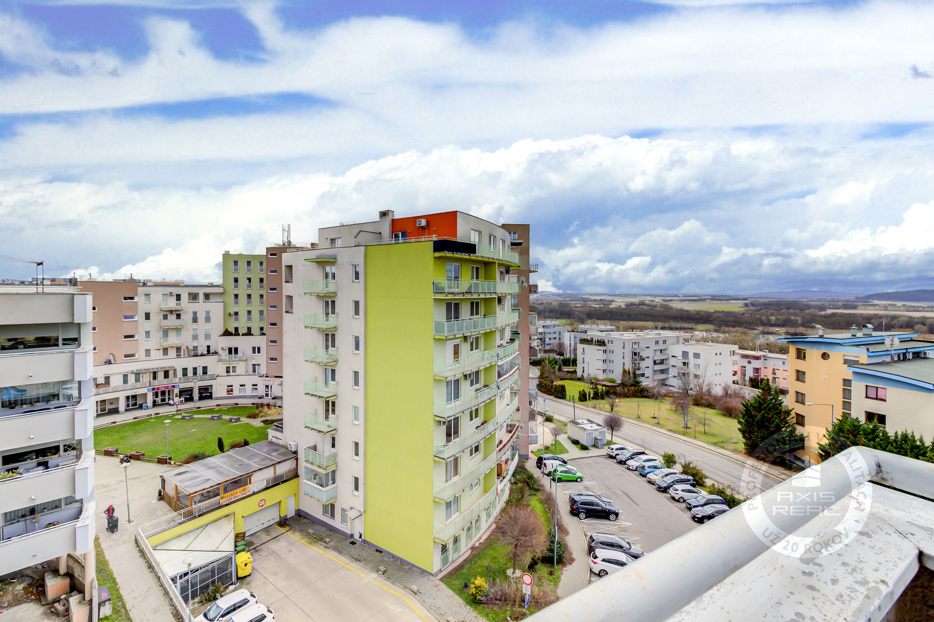 1i SLNEČNÝ, BALKÓN, GARÁŽ, KRÁSNY VÝHĽAD, Dlhé Diely | Axis real ...